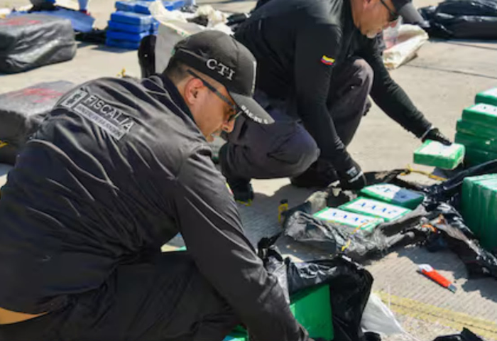 Incautaron 2,4 toneladas de cocaína ocultas en café | Noticias Sant ...